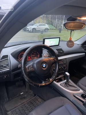 BMW 118 2009 in Kaunas, with an engine capacity of 2.00 L and mileage of 287 thousand km for 1350 €, photo 11 on AUTOMOTO.COM.LV