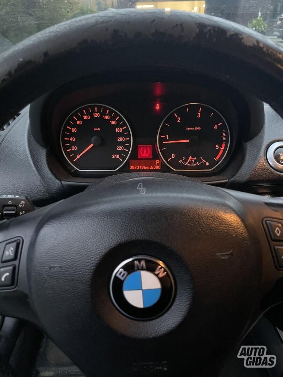 BMW 118 2009 in Kaunas, with an engine capacity of 2.00 L and mileage of 287 thousand km for 1350 €, photo 12 on AUTOMOTO.COM.LV