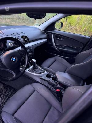 BMW 118 2010 in Vilnius, with an engine capacity of 2.00 L and mileage of 298 thousand km for 2500 €, photo 9 on AUTOMOTO.COM.LV