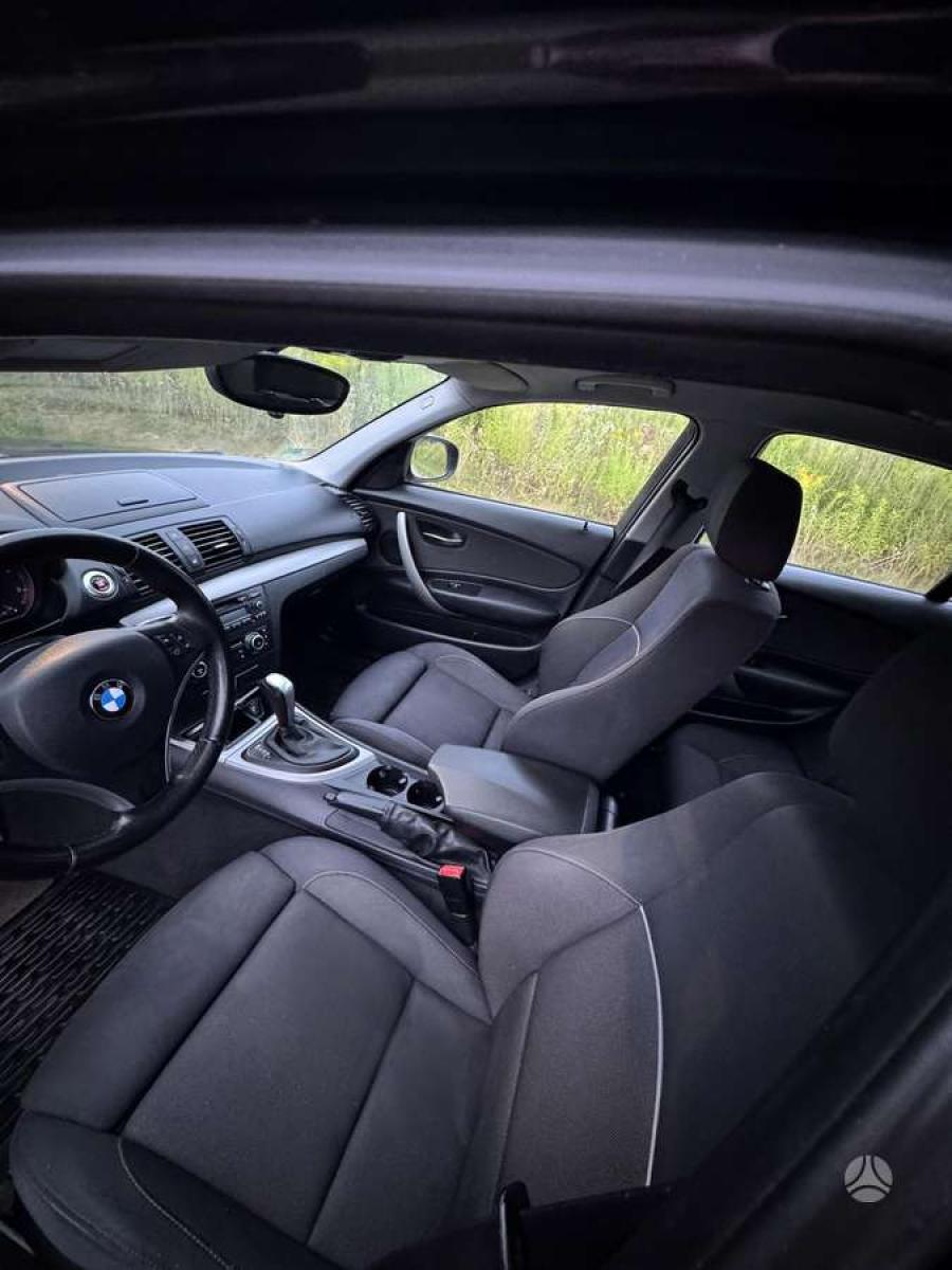 BMW 118 2010 in Vilnius, with an engine capacity of 2.00 L and mileage of 298 thousand km for 2500 €, photo 11 on AUTOMOTO.COM.LV