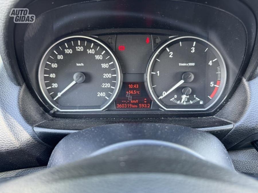 BMW 118 2011 in Radviliskis, with an engine capacity of 2.00 L and mileage of 360 thousand km for 4000 €, photo 9 on AUTOMOTO.COM.LV