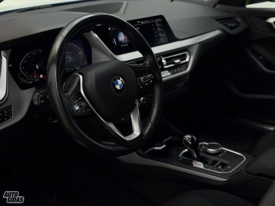 BMW 118 2022 Avižieniai, ar dzinēja tilpumu 1.50 L un nobraukumu 67 tūkst. km par 18999 €, foto 9 vietnē AUTOMOTO.COM.LV