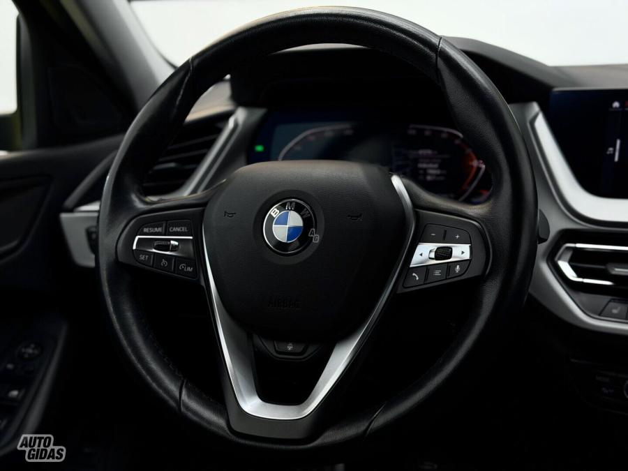 BMW 118 2022 Avižieniai, ar dzinēja tilpumu 1.50 L un nobraukumu 67 tūkst. km par 18999 €, foto 17 vietnē AUTOMOTO.COM.LV