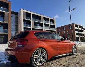 Orange BMW 118 2012 in Vilnius, with an engine capacity of 1.60 L and mileage of 205 thousand km for 9550 €, photo 3 on AUTOMOTO.COM.LV