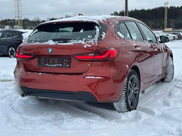 Orange BMW 118 2021 in Vilnius, with an engine capacity of 1.50 L and mileage of 158 thousand km for 16900 €, photo 6 on AUTOMOTO.COM.LV