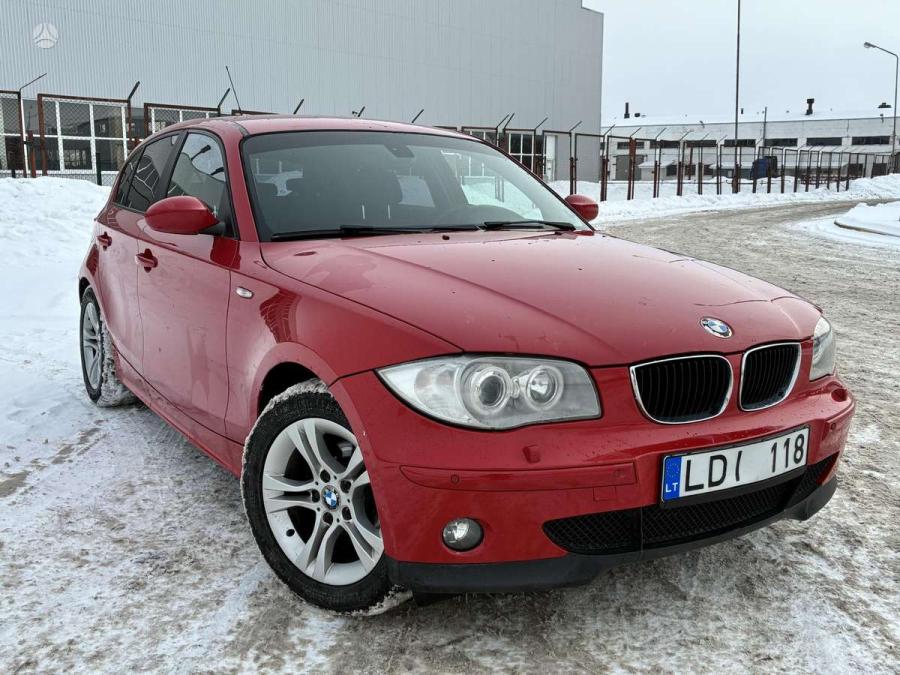 Sarkans BMW 118 2005 Rokiškis, ar dzinēja tilpumu 2.00 L un nobraukumu 395 tūkst. km par 1750 €, foto 1 vietnē AUTOMOTO.COM.LV