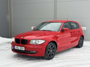 Red BMW 118 2007 in Vilnius, with an engine capacity of 2.00 L and mileage of 356 thousand km for 2400 €, photo 2 on AUTOMOTO.COM.LV
