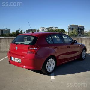 Sarkans BMW 118 2007 Rīga, ar dzinēja tilpumu 2.00 L un nobraukumu 165 tūkst. km par 3400 €, foto 5 vietnē AUTOMOTO.COM.LV