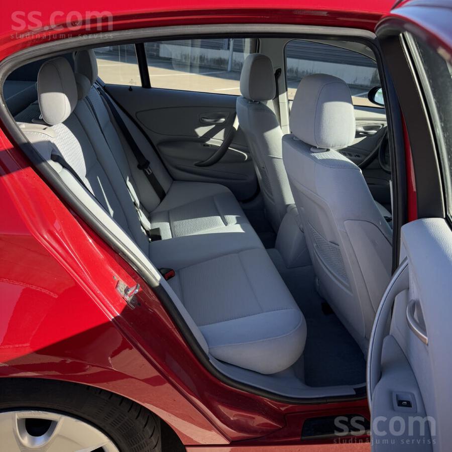 Sarkans BMW 118 2007 Rīga, ar dzinēja tilpumu 2.00 L un nobraukumu 165 tūkst. km par 3400 €, foto 12 vietnē AUTOMOTO.COM.LV