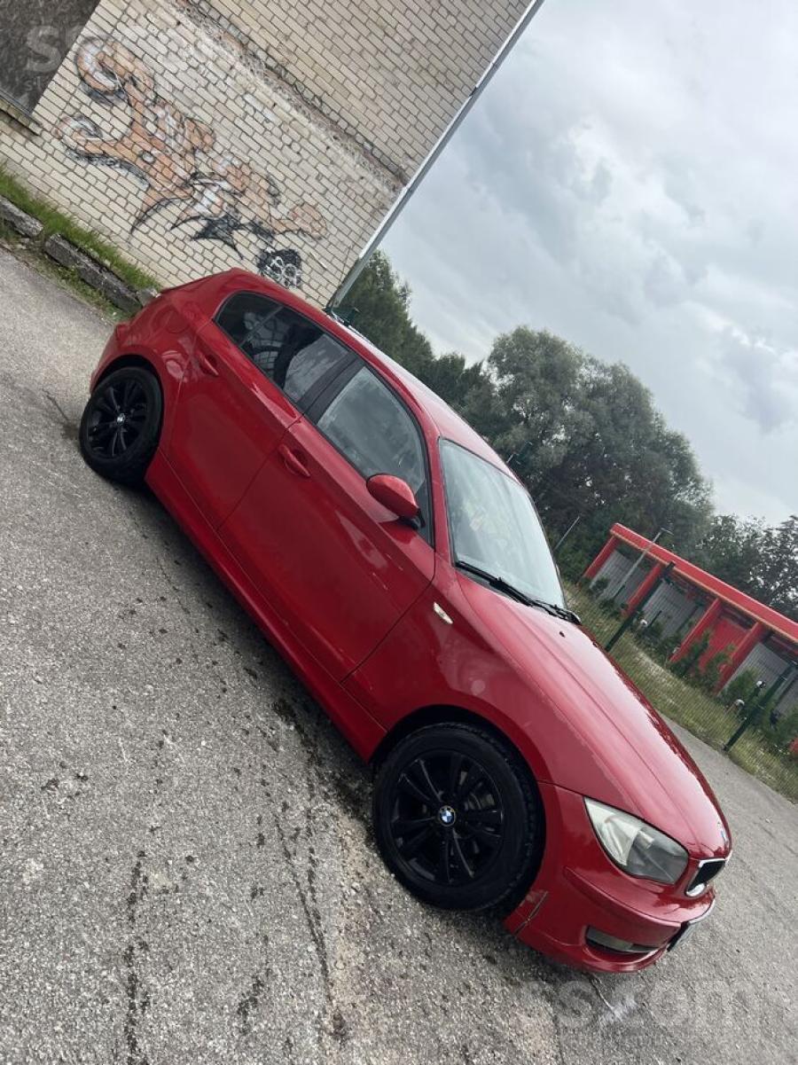 Sarkans BMW 118 2007 Talsi, ar dzinēja tilpumu 2.00 L un nobraukumu 304 tūkst. km par 2500 €, foto 4 vietnē AUTOMOTO.COM.LV