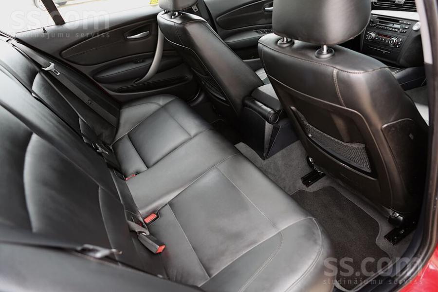 Sarkans BMW 118 2009 Tukums, ar dzinēja tilpumu 2.00 L un nobraukumu 190 tūkst. km par 4999 €, foto 12 vietnē AUTOMOTO.COM.LV