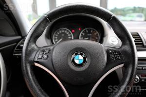 Sarkans BMW 118 2009 Tukums, ar dzinēja tilpumu 2.00 L un nobraukumu 190 tūkst. km par 4999 €, foto 13 vietnē AUTOMOTO.COM.LV