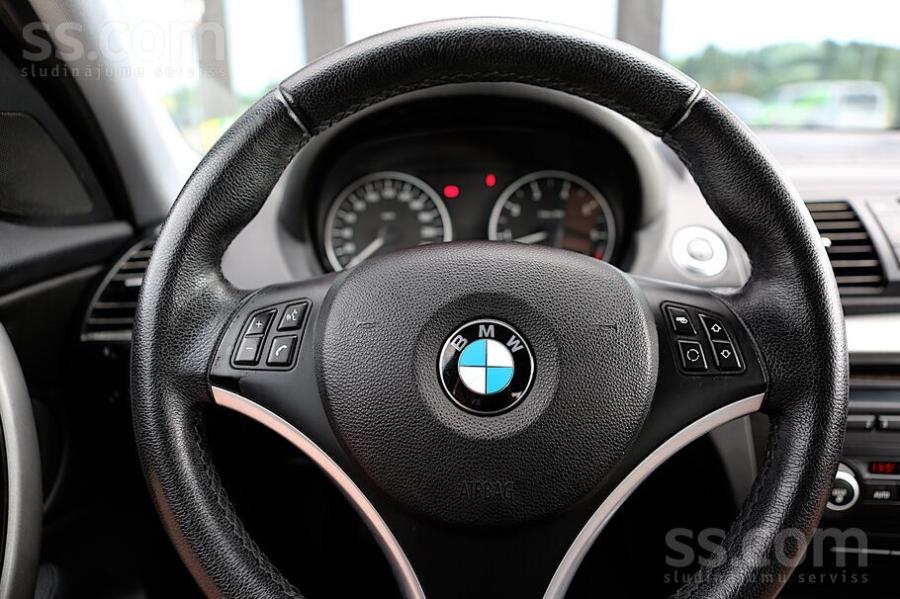 Sarkans BMW 118 2009 Tukums, ar dzinēja tilpumu 2.00 L un nobraukumu 190 tūkst. km par 4999 €, foto 13 vietnē AUTOMOTO.COM.LV