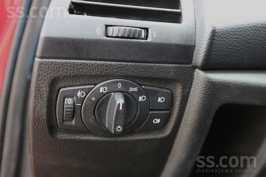 Sarkans BMW 118 2009 Tukums, ar dzinēja tilpumu 2.00 L un nobraukumu 190 tūkst. km par 4999 €, foto 15 vietnē AUTOMOTO.COM.LV