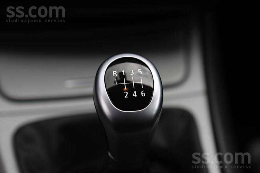 Sarkans BMW 118 2009 Tukums, ar dzinēja tilpumu 2.00 L un nobraukumu 190 tūkst. km par 4999 €, foto 20 vietnē AUTOMOTO.COM.LV