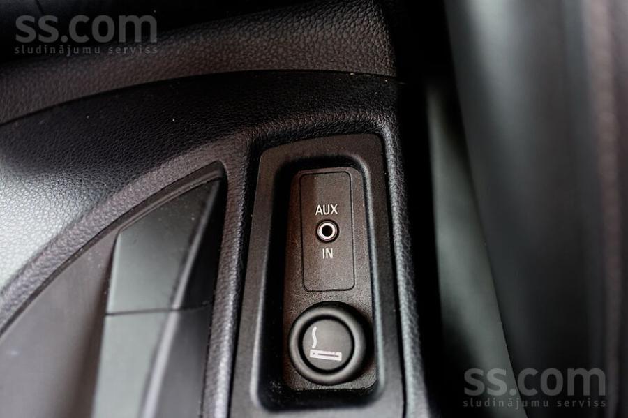 Sarkans BMW 118 2009 Tukums, ar dzinēja tilpumu 2.00 L un nobraukumu 190 tūkst. km par 4999 €, foto 21 vietnē AUTOMOTO.COM.LV