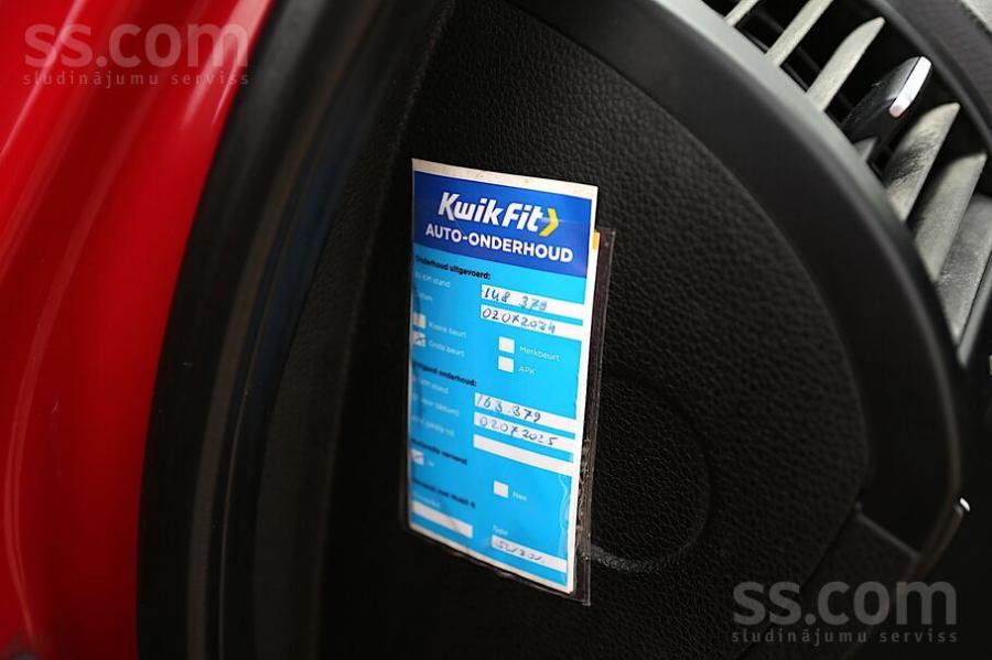 Sarkans BMW 118 2009 Tukums, ar dzinēja tilpumu 2.00 L un nobraukumu 190 tūkst. km par 4999 €, foto 26 vietnē AUTOMOTO.COM.LV