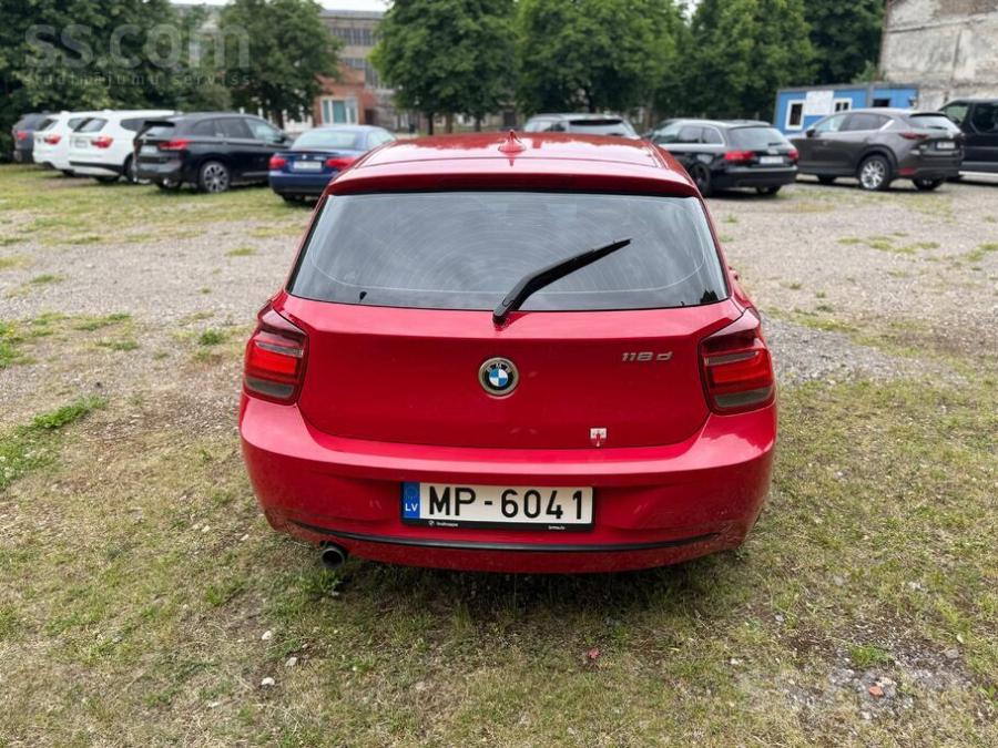 Sarkans BMW 118 2011 Liepāja, ar dzinēja tilpumu 2.00 L un nobraukumu 346 tūkst. km par 6450 €, foto 4 vietnē AUTOMOTO.COM.LV