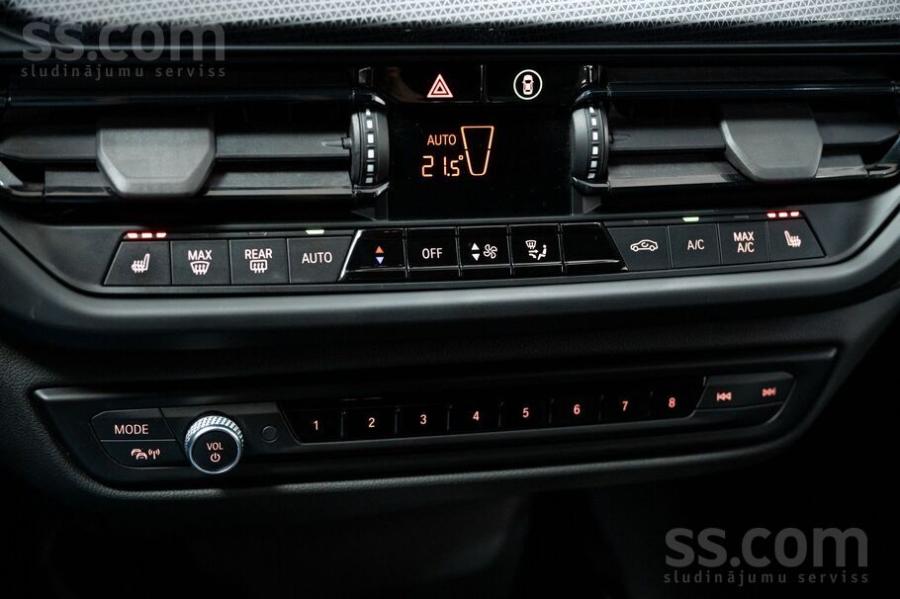 Red BMW 118 2021 in Riga, with an engine capacity of 2.00 L and mileage of 34 thousand km for 22500 €, photo 13 on AUTOMOTO.COM.LV