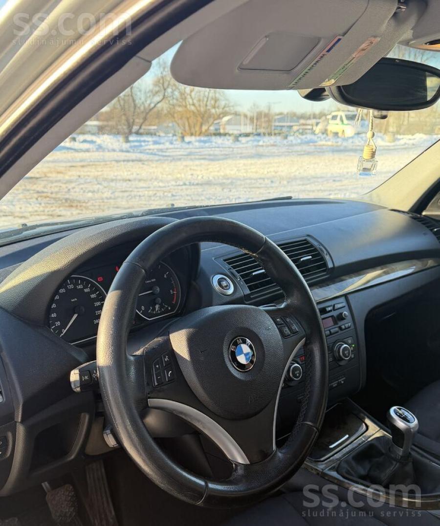BMW 118 2008 in Liepaja, with an engine capacity of 2.00 L and mileage of 290 thousand km for 3400 €, photo 7 on AUTOMOTO.COM.LV