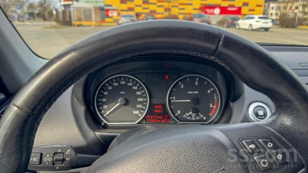 BMW 118 2008 in Riga, with an engine capacity of 2.00 L and mileage of 276 thousand km for 2100 €, photo 6 on AUTOMOTO.COM.LV