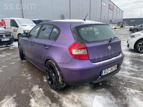Violets BMW 118 2004 Rīga, ar dzinēja tilpumu 2.00 L un nobraukumu 313 tūkst. km par 2800 €, foto 4 vietnē AUTOMOTO.COM.LV