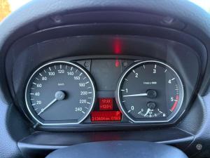 Белый БМВ 118 2009 в Утена, объемом двигателя 2.00 л и пробегом 270 тыс. км за 5300 €, фото 15 на AUTOMOTO.COM.LV
