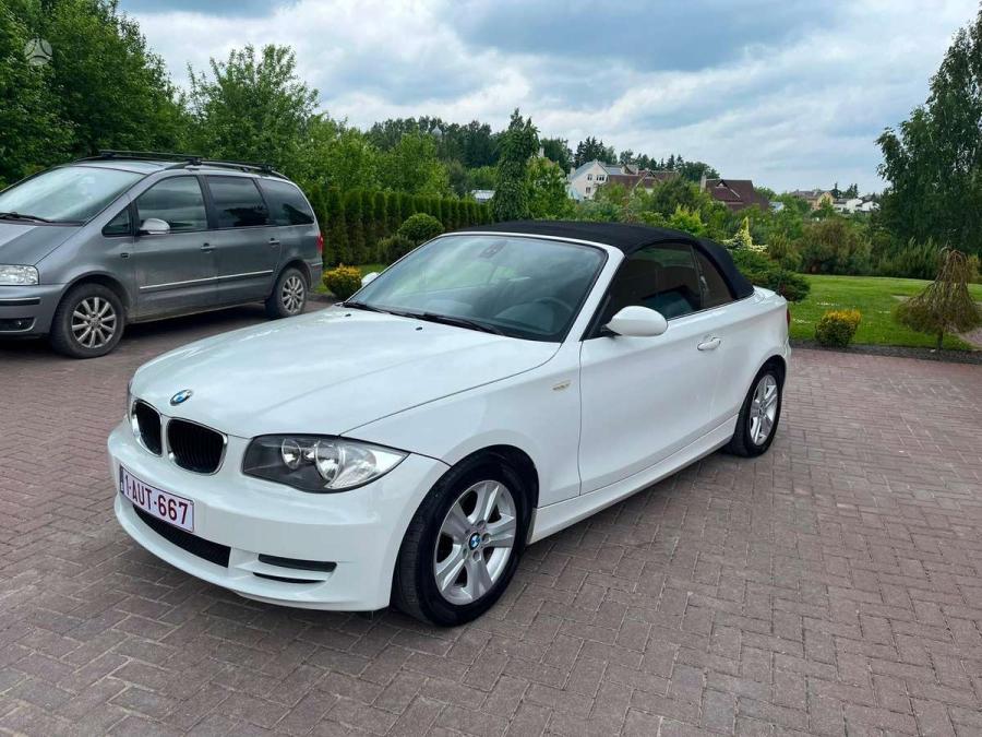 White BMW 118 2009 in Utena, with an engine capacity of 2.00 L and mileage of 270 thousand km for 4990 €, photo 4 on AUTOMOTO.COM.LV