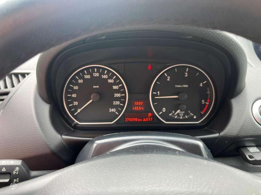 White BMW 118 2009 in Utena, with an engine capacity of 2.00 L and mileage of 270 thousand km for 4990 €, photo 14 on AUTOMOTO.COM.LV