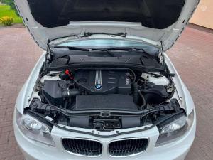 White BMW 118 2009 in Utena, with an engine capacity of 2.00 L and mileage of 270 thousand km for 4990 €, photo 18 on AUTOMOTO.COM.LV