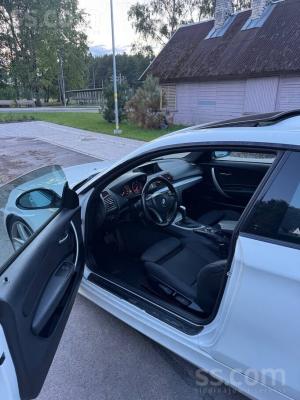 Balts BMW 118 2008 Rīga, ar dzinēja tilpumu 2.00 L un nobraukumu 311 tūkst. km par 4400 €, foto 9 vietnē AUTOMOTO.COM.LV