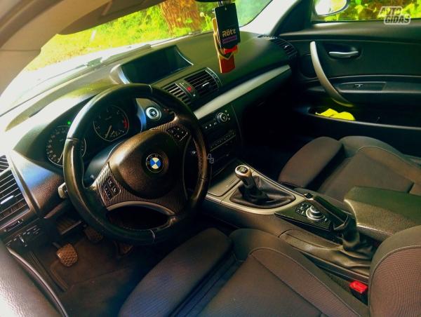 White BMW 118 2009 in Vilnius, with an engine capacity of 1.80 L and mileage of 400 thousand km for 2700 €, photo 8 on AUTOMOTO.COM.LV