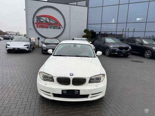 Balts BMW 118 2010 Telšiai, ar dzinēja tilpumu 2.00 L un nobraukumu 222 tūkst. km par 3800 €, foto 1 vietnē AUTOMOTO.COM.LV