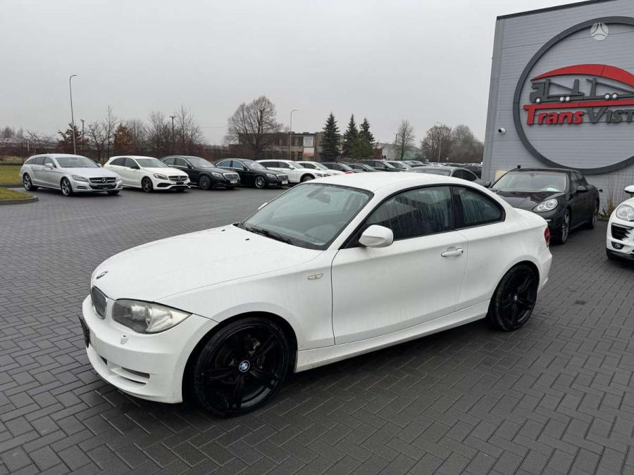 Balts BMW 118 2010 Telšiai, ar dzinēja tilpumu 2.00 L un nobraukumu 222 tūkst. km par 3800 €, foto 3 vietnē AUTOMOTO.COM.LV