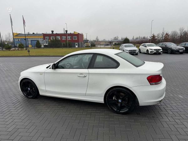 Balts BMW 118 2010 Telšiai, ar dzinēja tilpumu 2.00 L un nobraukumu 222 tūkst. km par 3800 €, foto 4 vietnē AUTOMOTO.COM.LV