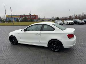 Balts BMW 118 2010 Telšiai, ar dzinēja tilpumu 2.00 L un nobraukumu 222 tūkst. km par 3800 €, foto 4 vietnē AUTOMOTO.COM.LV