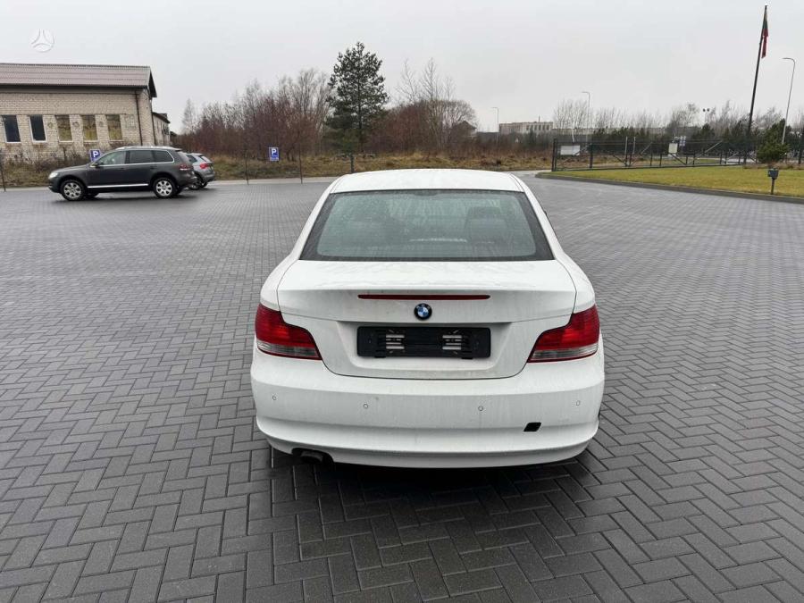 Balts BMW 118 2010 Telšiai, ar dzinēja tilpumu 2.00 L un nobraukumu 222 tūkst. km par 3800 €, foto 6 vietnē AUTOMOTO.COM.LV