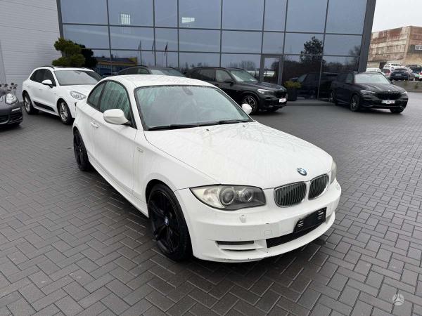 Balts BMW 118 2010 Telšiai, ar dzinēja tilpumu 2.00 L un nobraukumu 222 tūkst. km par 3800 €, foto 9 vietnē AUTOMOTO.COM.LV