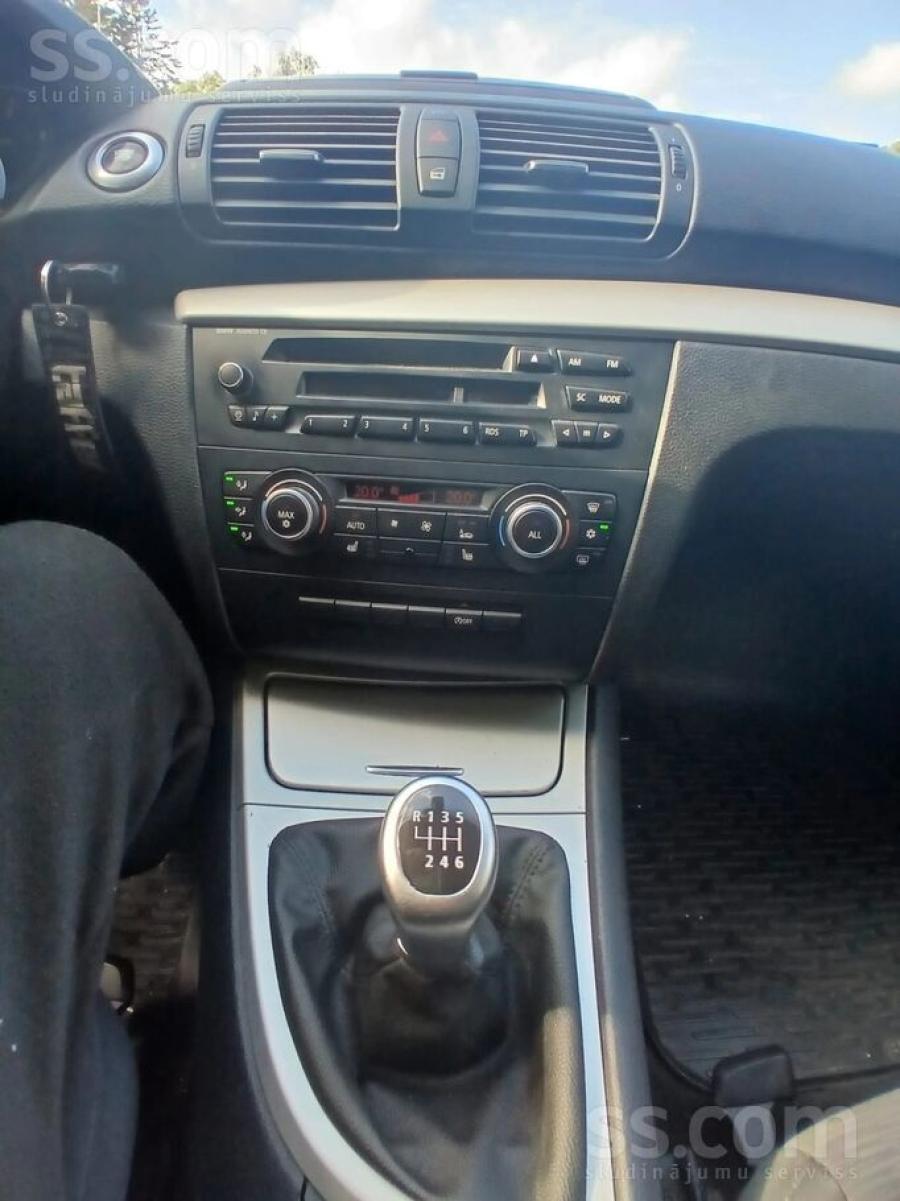 Balts BMW 118 2010 Jēkabpils, ar dzinēja tilpumu 2.00 L un nobraukumu 280 tūkst. km par 3900 €, foto 13 vietnē AUTOMOTO.COM.LV