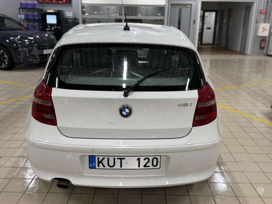 White BMW 118 2007 in Vilnius, with an engine capacity of 2.00 L and mileage of 220 thousand km for 2950 €, photo 5 on AUTOMOTO.COM.LV