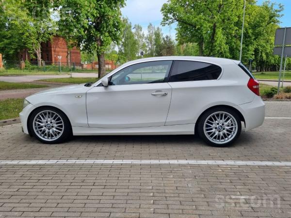 White BMW 118 2007 in Liepaja, with an engine capacity of 3.00 L and mileage of 371 thousand km for 6500 €, photo 7 on AUTOMOTO.COM.LV