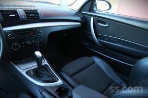 White BMW 118 2007 in Riga, with an engine capacity of 2.00 L and mileage of 367 thousand km for 3795 €, photo 9 on AUTOMOTO.COM.LV