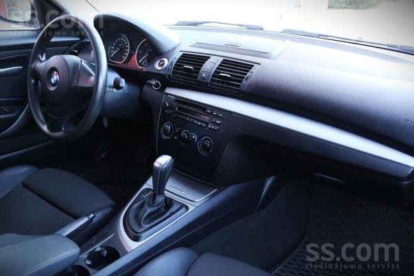 White BMW 118 2007 in Riga, with an engine capacity of 2.00 L and mileage of 367 thousand km for 3795 €, photo 10 on AUTOMOTO.COM.LV