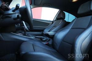 White BMW 118 2007 in Riga, with an engine capacity of 2.00 L and mileage of 367 thousand km for 3795 €, photo 11 on AUTOMOTO.COM.LV
