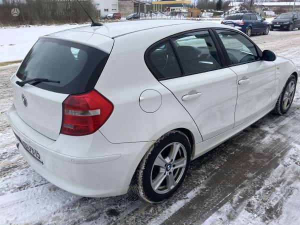White BMW 118 2008 in Rokiskis, with an engine capacity of 2.00 L and mileage of 216 thousand km for 3650 €, photo 5 on AUTOMOTO.COM.LV