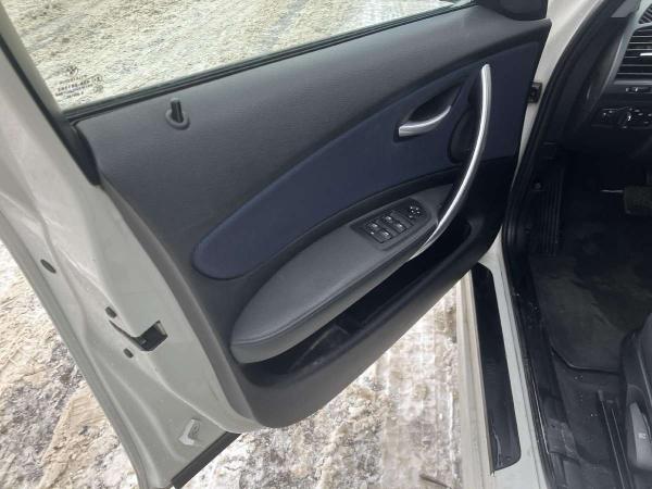 White BMW 118 2008 in Rokiskis, with an engine capacity of 2.00 L and mileage of 216 thousand km for 3650 €, photo 7 on AUTOMOTO.COM.LV