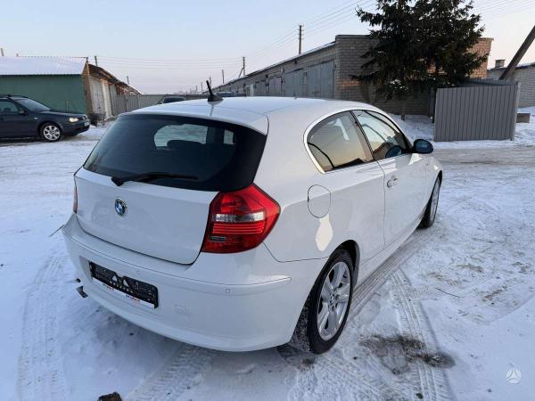 White BMW 118 2008 in Marijampole, with an engine capacity of 2.00 L and mileage of 153 thousand km for 4600 €, photo 8 on AUTOMOTO.COM.LV