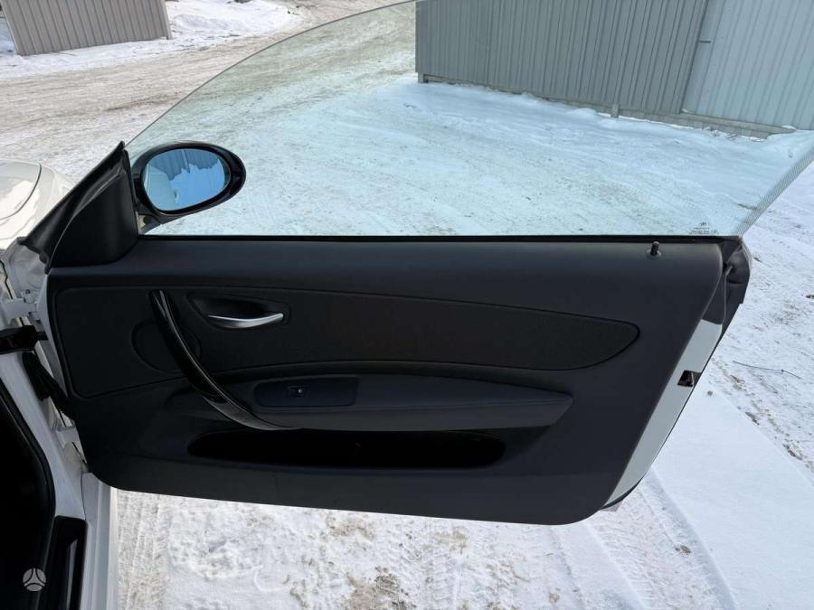 Balts BMW 118 2008 Marijampole, ar dzinēja tilpumu 2.00 L un nobraukumu 153 tūkst. km par 4600 €, foto 15 vietnē AUTOMOTO.COM.LV