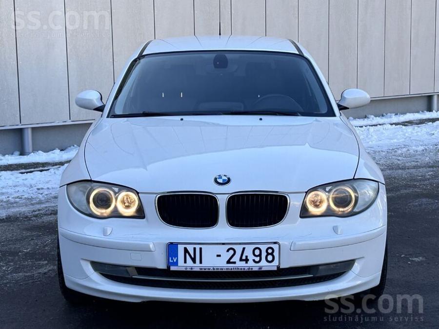 White BMW 118 2008 in Riga, with an engine capacity of 2.00 L and mileage of 219 thousand km for 4350 €, photo 9 on AUTOMOTO.COM.LV