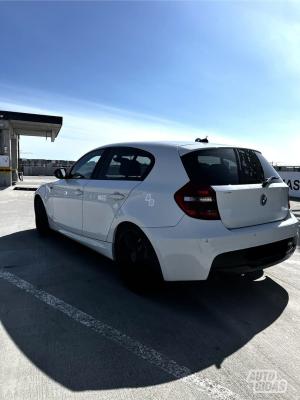 White BMW 118 2008 in Vilnius, with an engine capacity of 2.00 L and mileage of 284 thousand km for 3400 €, photo 4 on AUTOMOTO.COM.LV